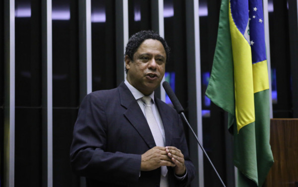 Discussão sobre o PL das Fake News segue polarizada