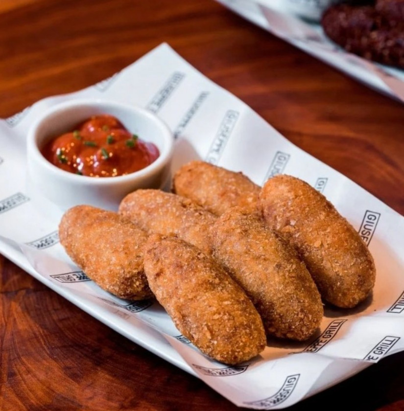 Confira um roteiro por bares cariocas que reinventam o croquete