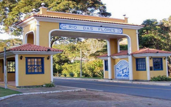 Coluna Magnavita: Rio das Flores dá exemplo