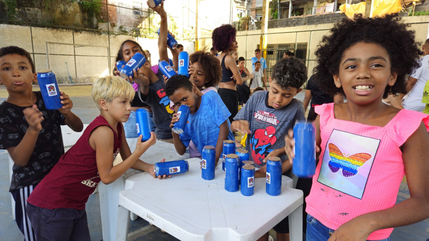 ONG Casa Favela promove oficina de percussão para 50 crianças