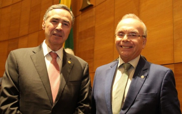 Coluna Magnavita | Encontro de mestres: Barroso e Ricardo Cardozo