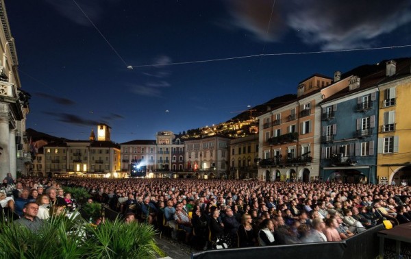 Sob o rugido do Leopardo de Ouro