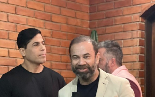 Mario Esteves anuncia Dione Caruzo como pré-candidato a prefeito em ...