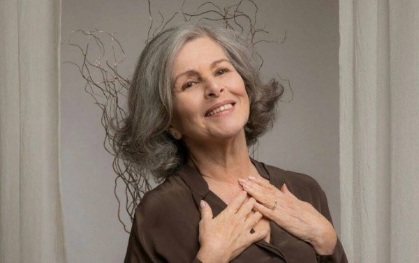 Irene Ravache: 'Me vejo num momento de paixão com o teatro'